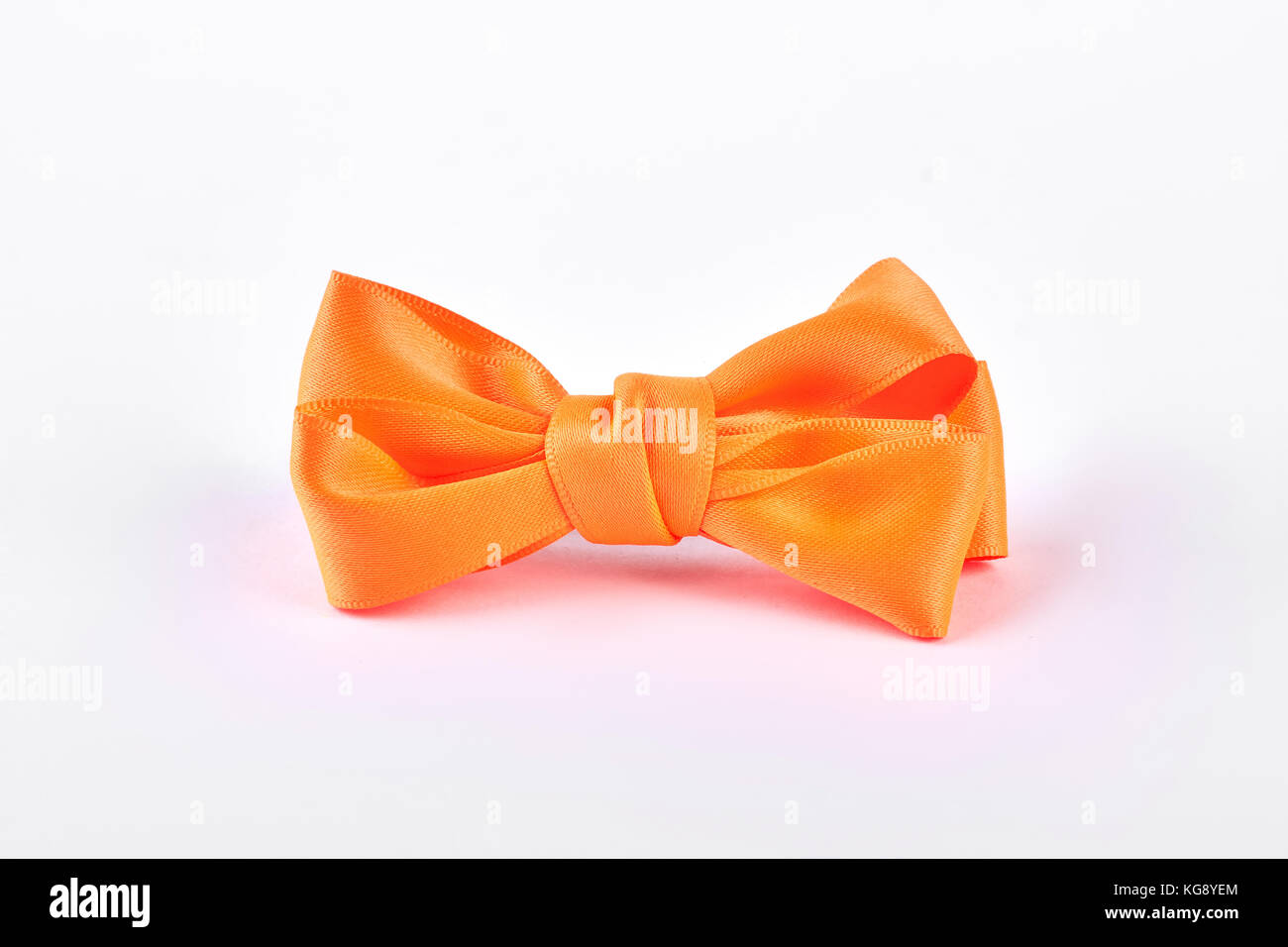 Tie the yellow ribbon hi-res stock photography and images - Alamy