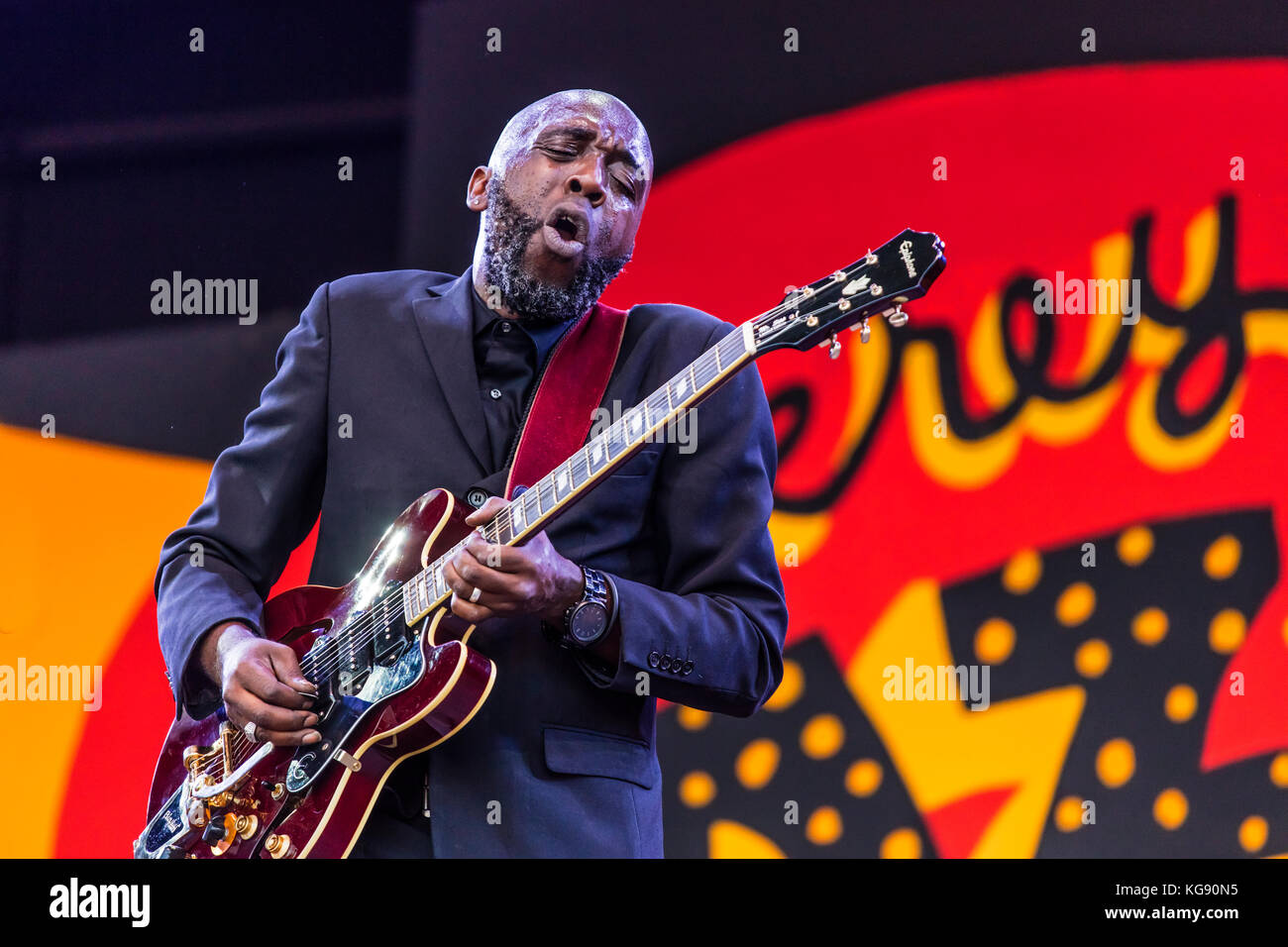 MR. SIPP the Mississippi Blues Child plays guitar and sings the blues ...