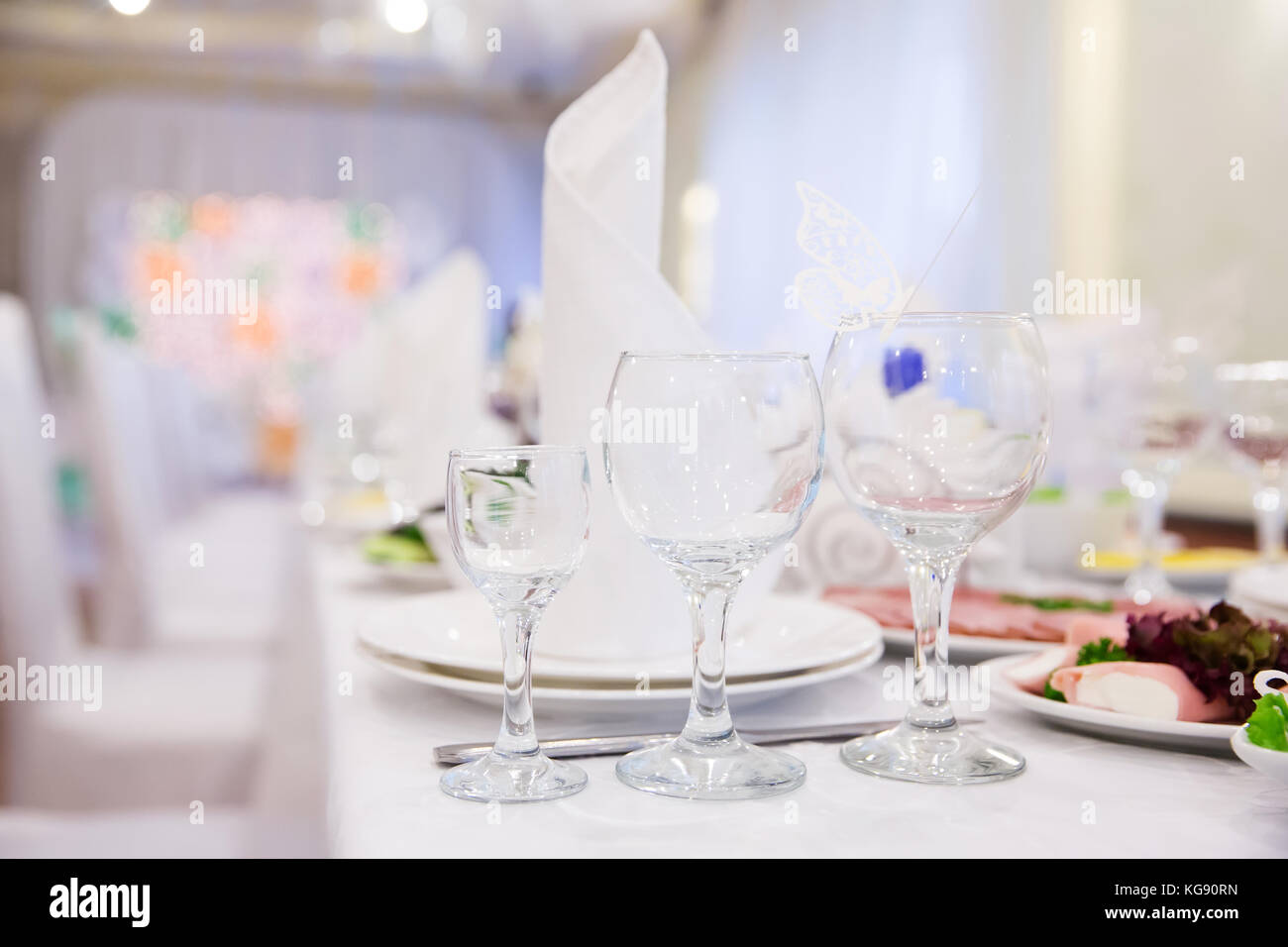 Served table in the restaurant Stock Photo - Alamy