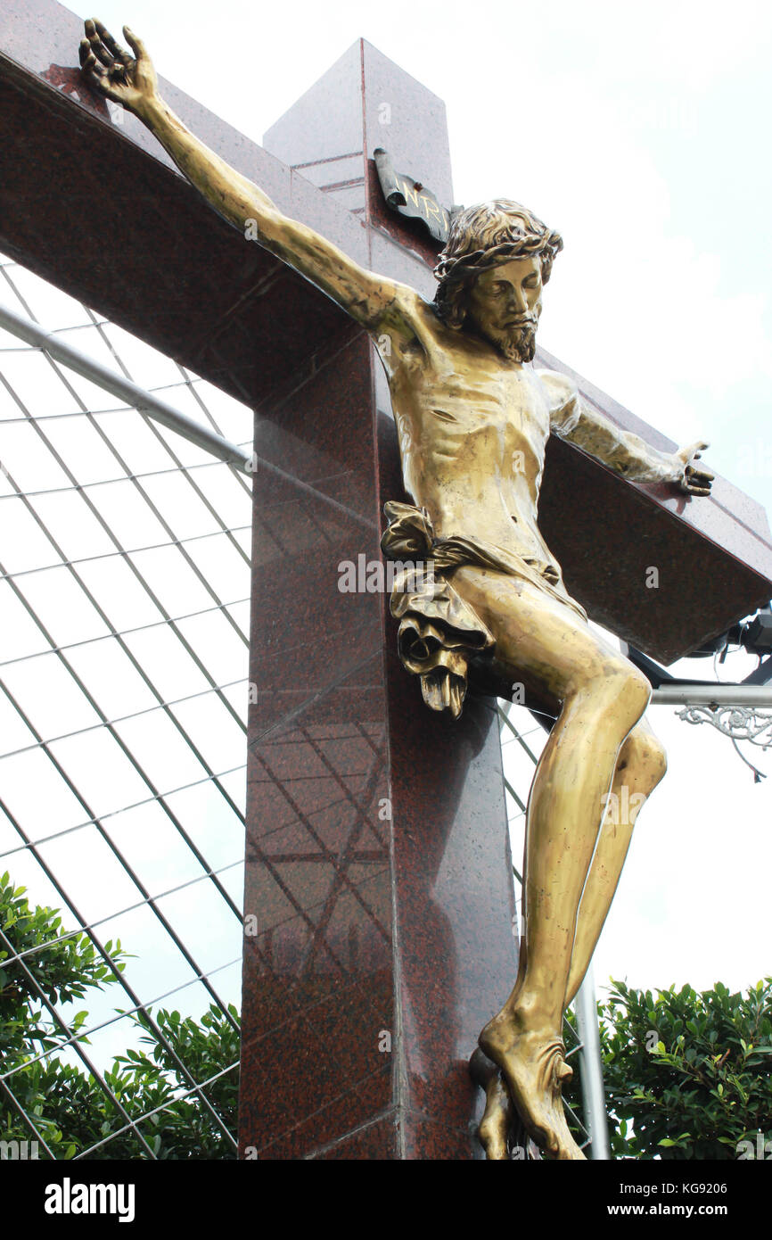 Status of crucifixion of Jesus Stock Photo - Alamy