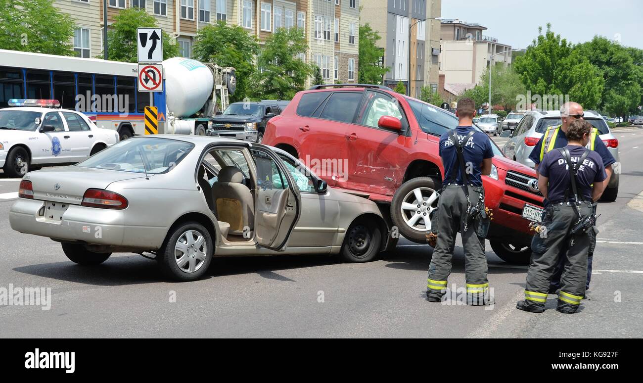 First responders accident scene hi-res stock photography and images - Alamy