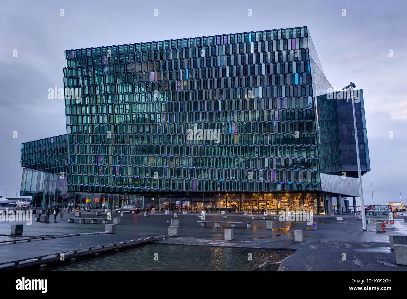 Iceland reflection facade hi-res stock photography and images - Alamy