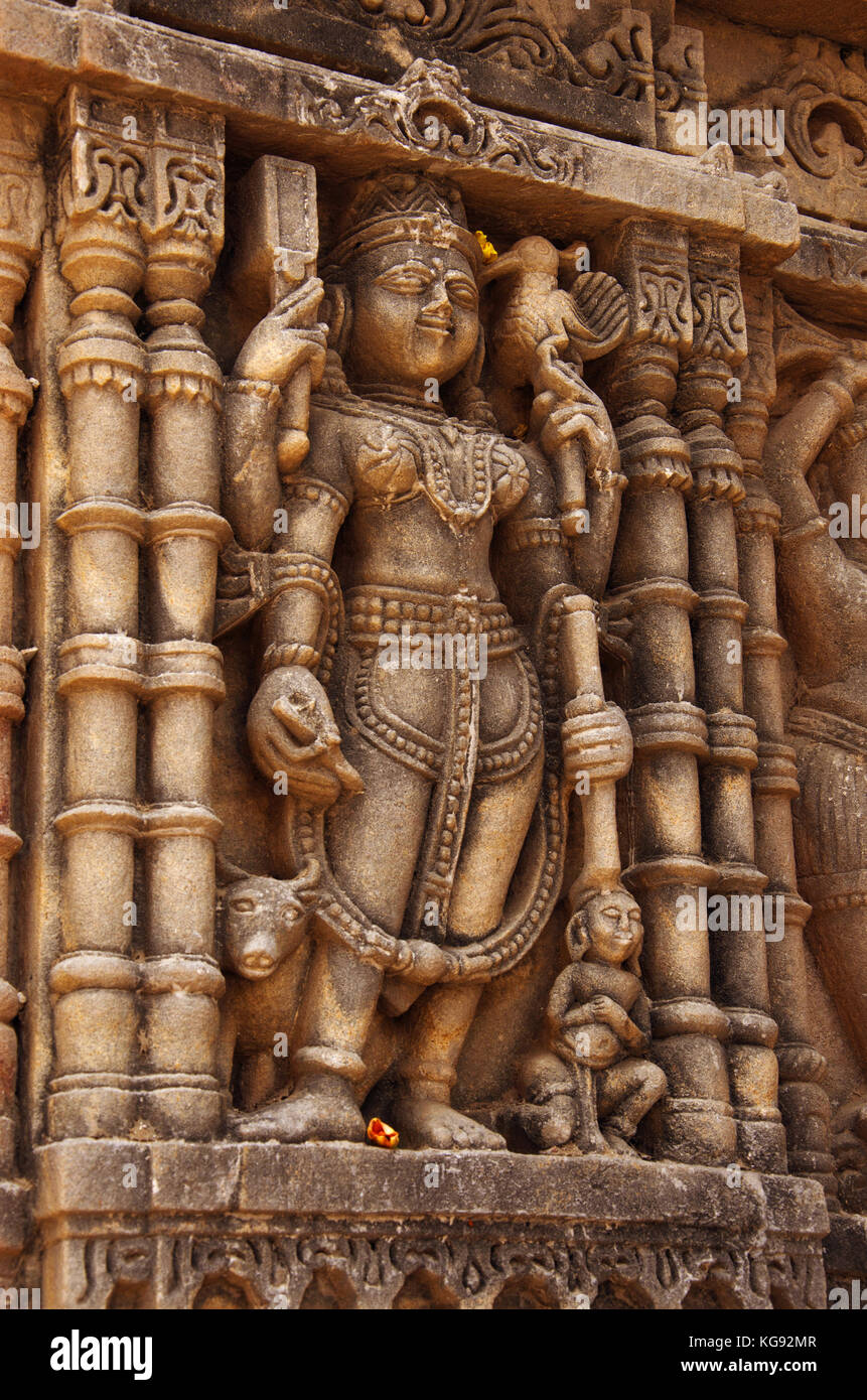 Carved idol on the outer wall, Hatkeshwar Mahadev, 17th century temple ...