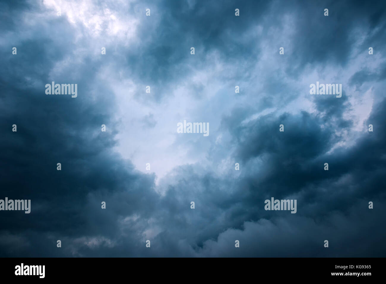Weather and climate hi-res stock photography and images - Alamy