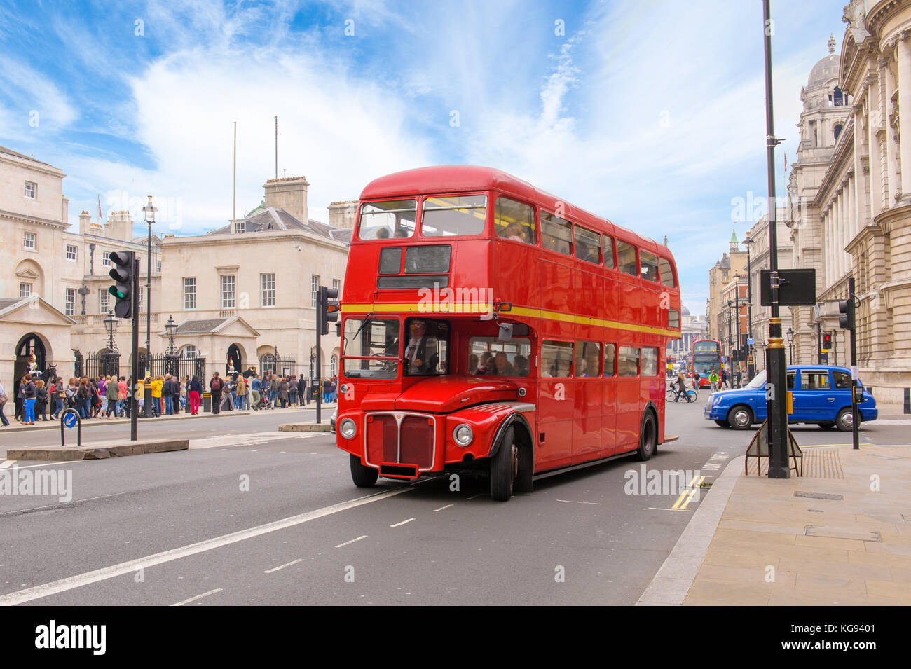 Red double decker tour bus street hi-res stock photography and images ...