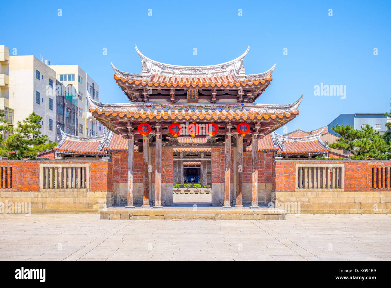 entrance of lukang longshan temple Stock Photo - Alamy