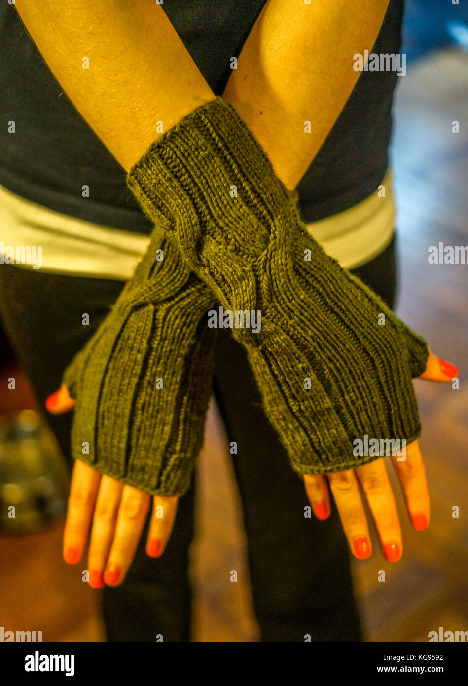 Female knit fingerless gloves hi-res stock photography and images - Alamy