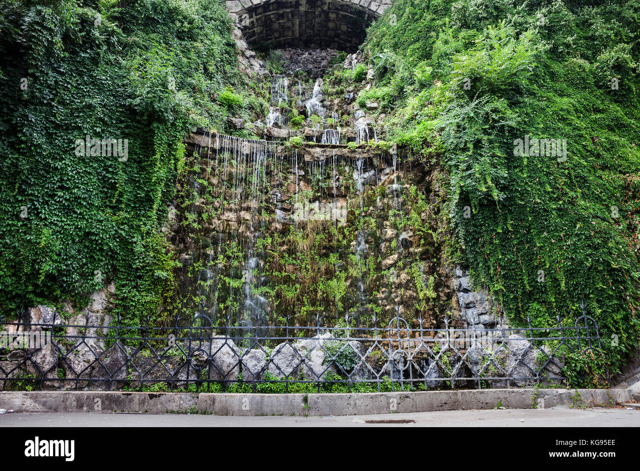 Man made waterfall hi-res stock photography and images - Alamy