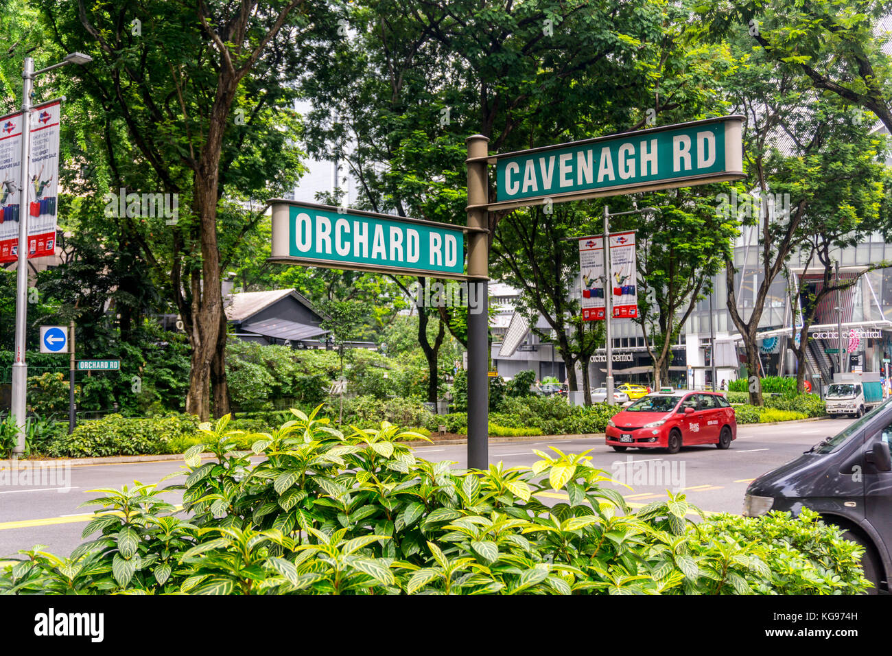 Orchard Rd. (shopping street Stock Photo - Alamy