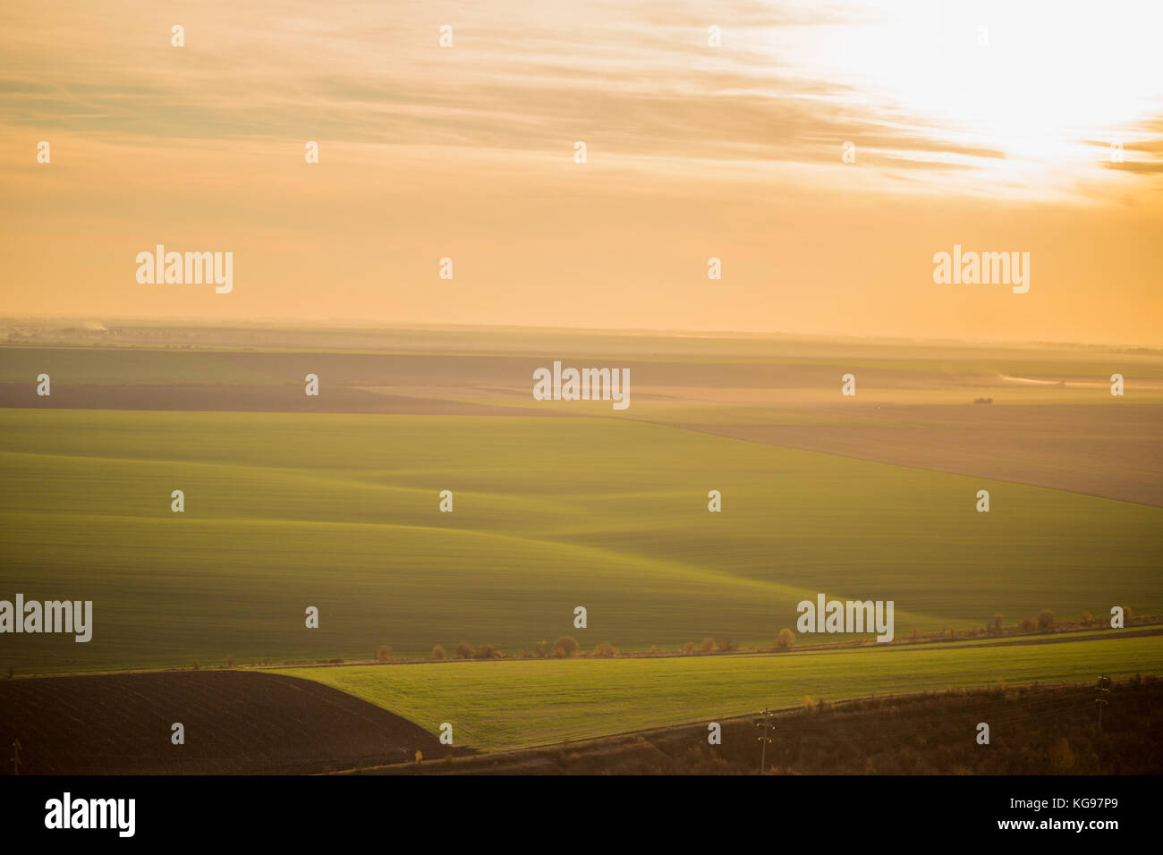 Horizontal sunset streak hi-res stock photography and images - Alamy
