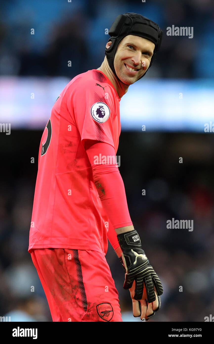 Arsenal goalkeeper Petr Cech Stock Photo - Alamy