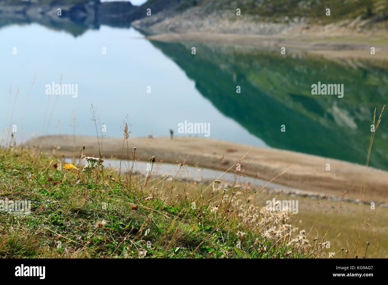 Lago di Montespluga, Stausee, am Spluegen Pass in Italien, Lombardei ...