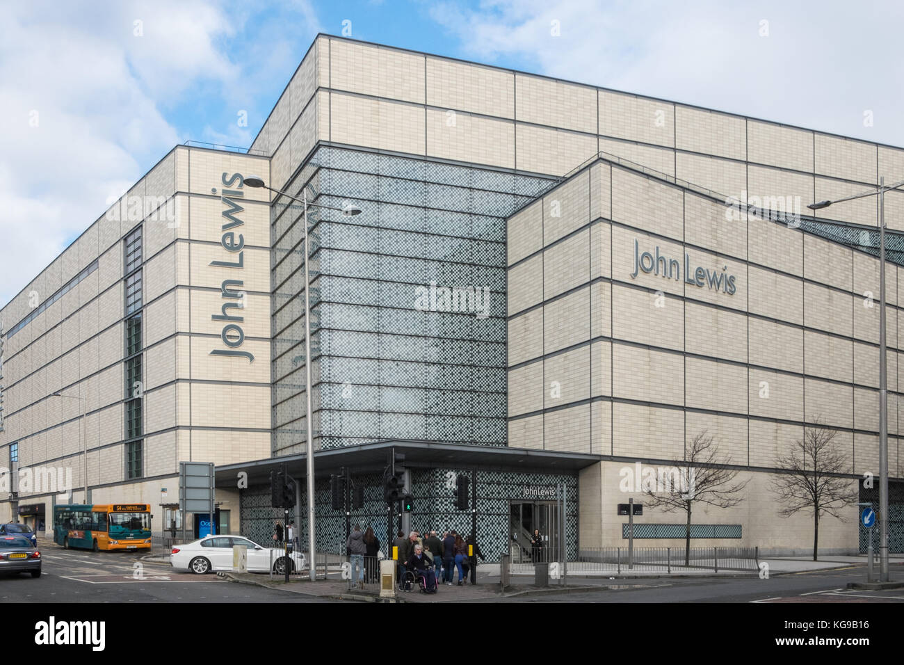 St davids shopping centre hi-res stock photography and images - Alamy