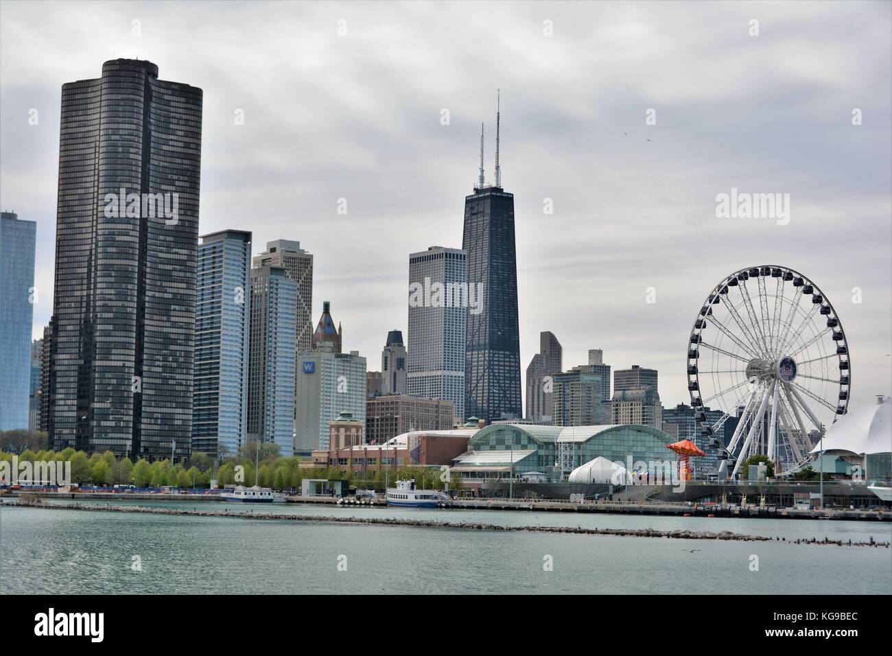 Navy pier big wheel hi-res stock photography and images - Alamy