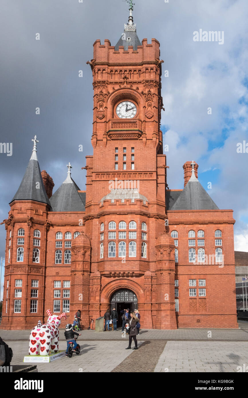Cardiff harbour hi-res stock photography and images - Alamy