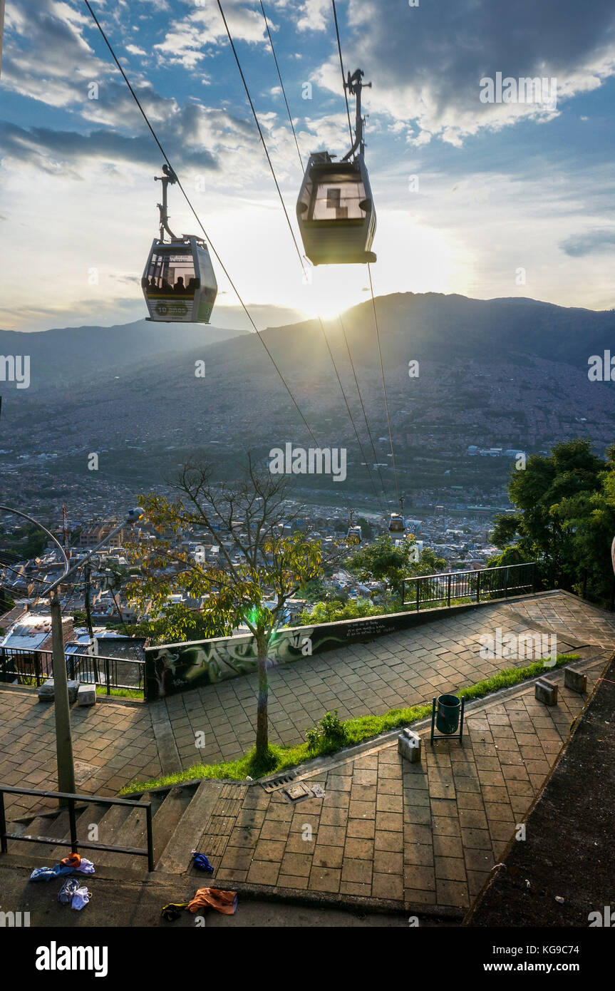 Cable cars medellin hi-res stock photography and images - Alamy