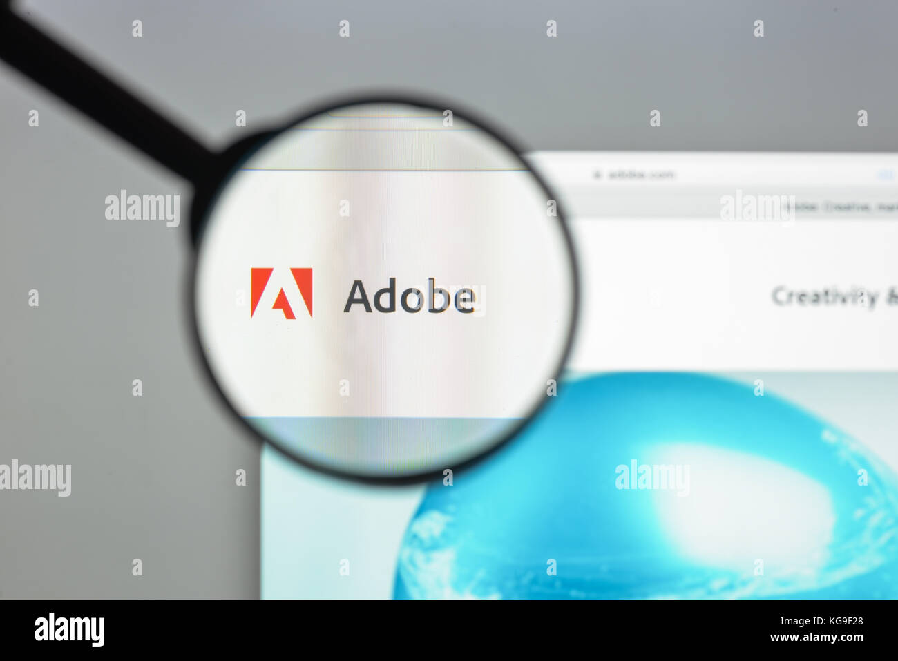 Adobe logo hi-res stock photography and images - Alamy