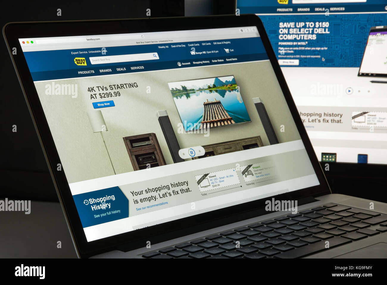 Bestbuy electronic store hi-res stock photography and images - Alamy