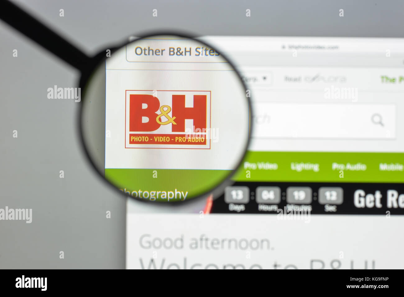 Bh store hi-res stock photography and images - Alamy