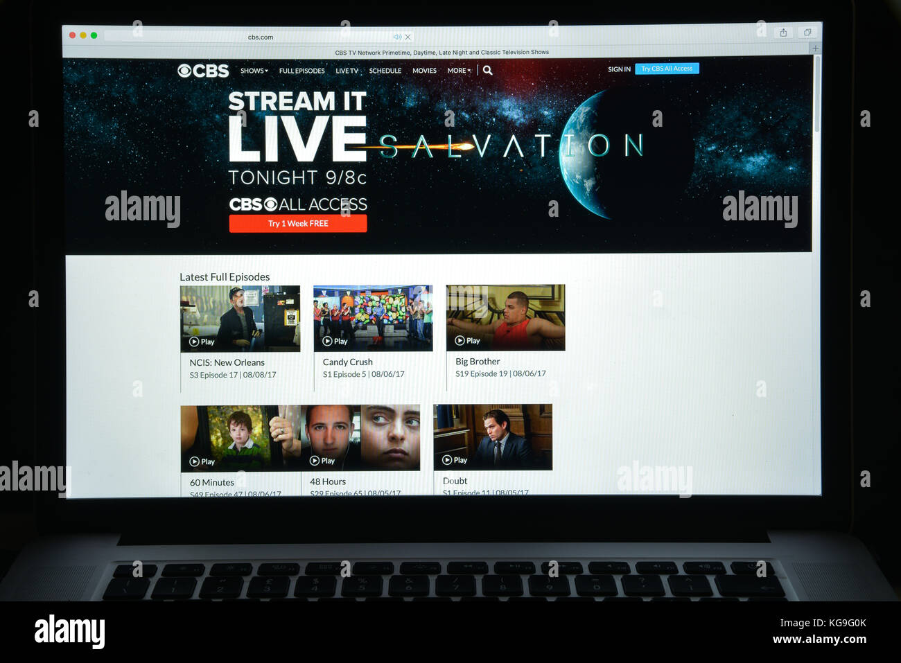 Cbs logo hi-res stock photography and images - Alamy