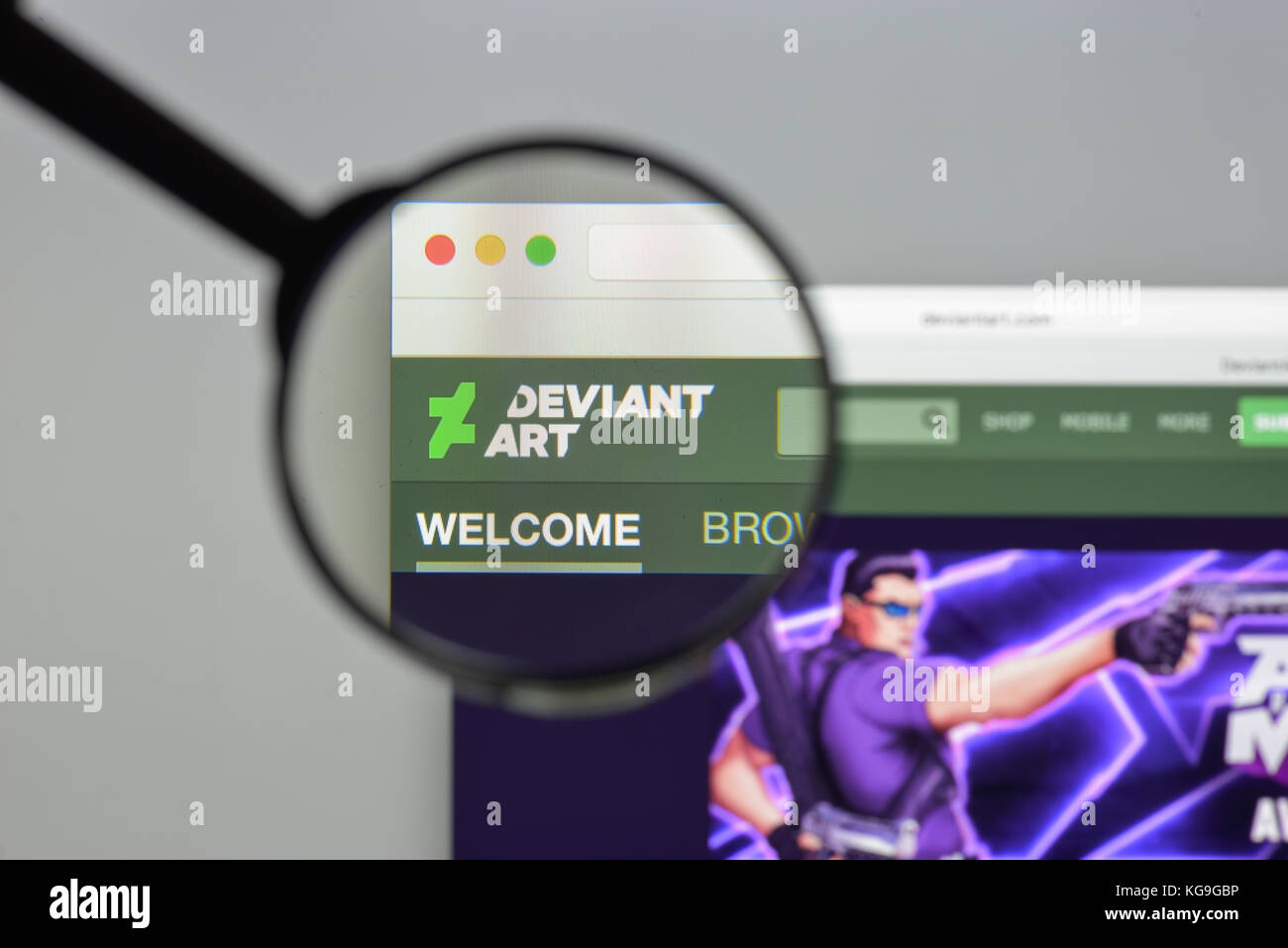 Milan, Italy - August 10, 2017: DeviantArt website homepage. Deviant ...