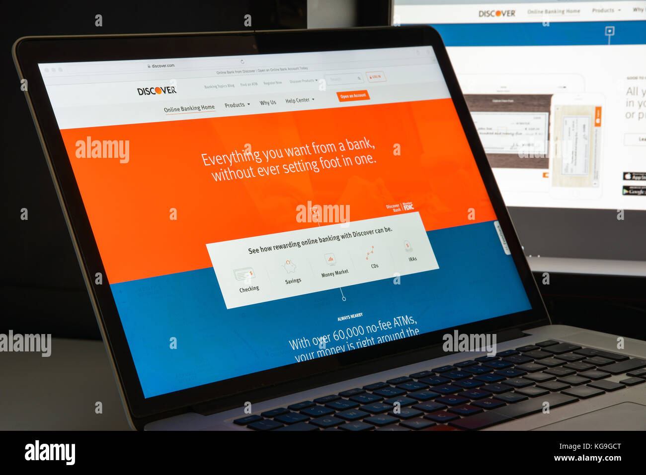 Milan, Italy - August 10, 2017: Discover bank website homepage Stock ...