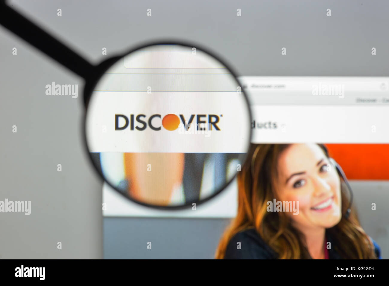 Milan, Italy - August 10, 2017: Discover bank website homepage Stock ...