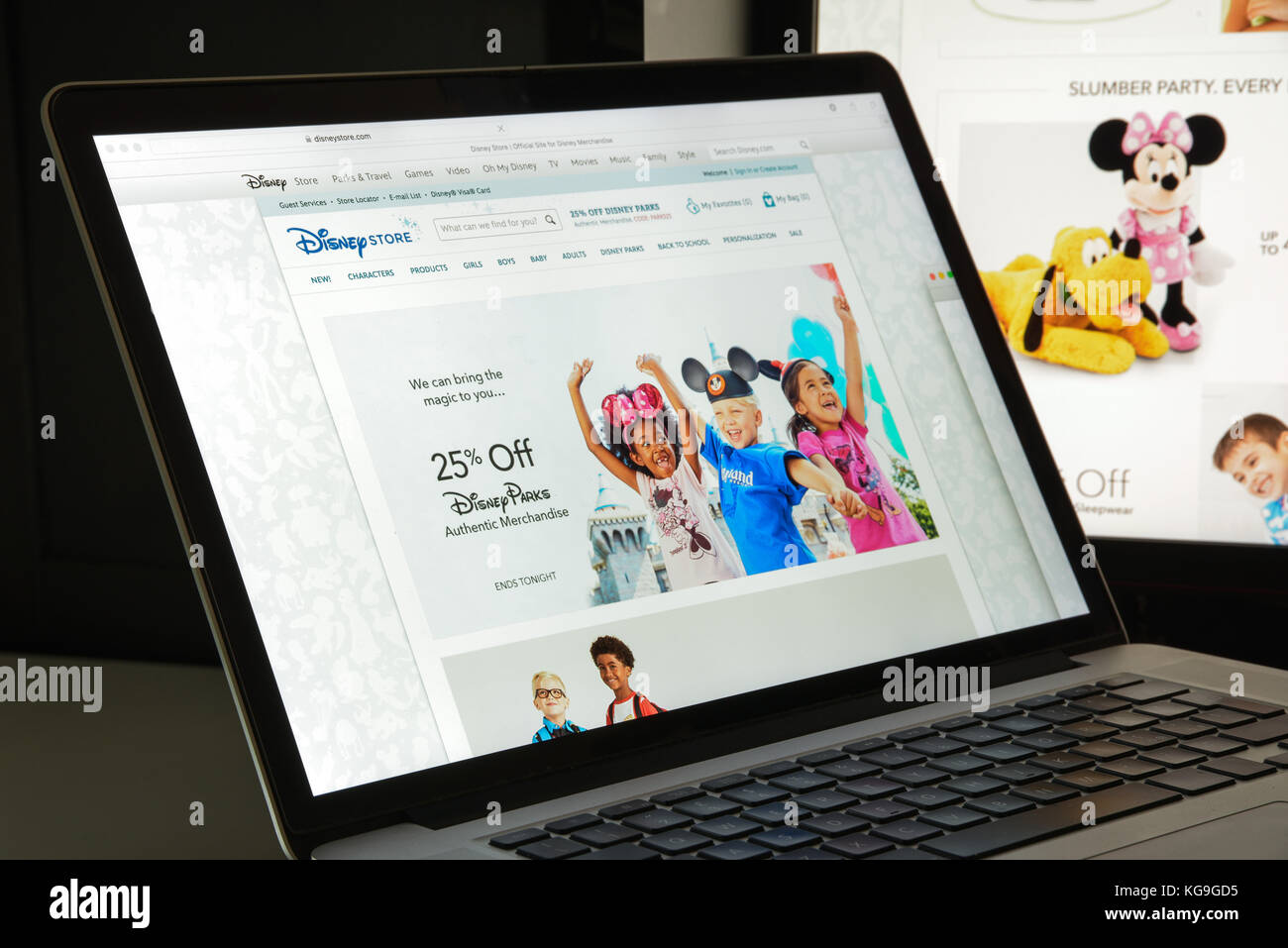 Disneystore hi-res stock photography and images - Alamy