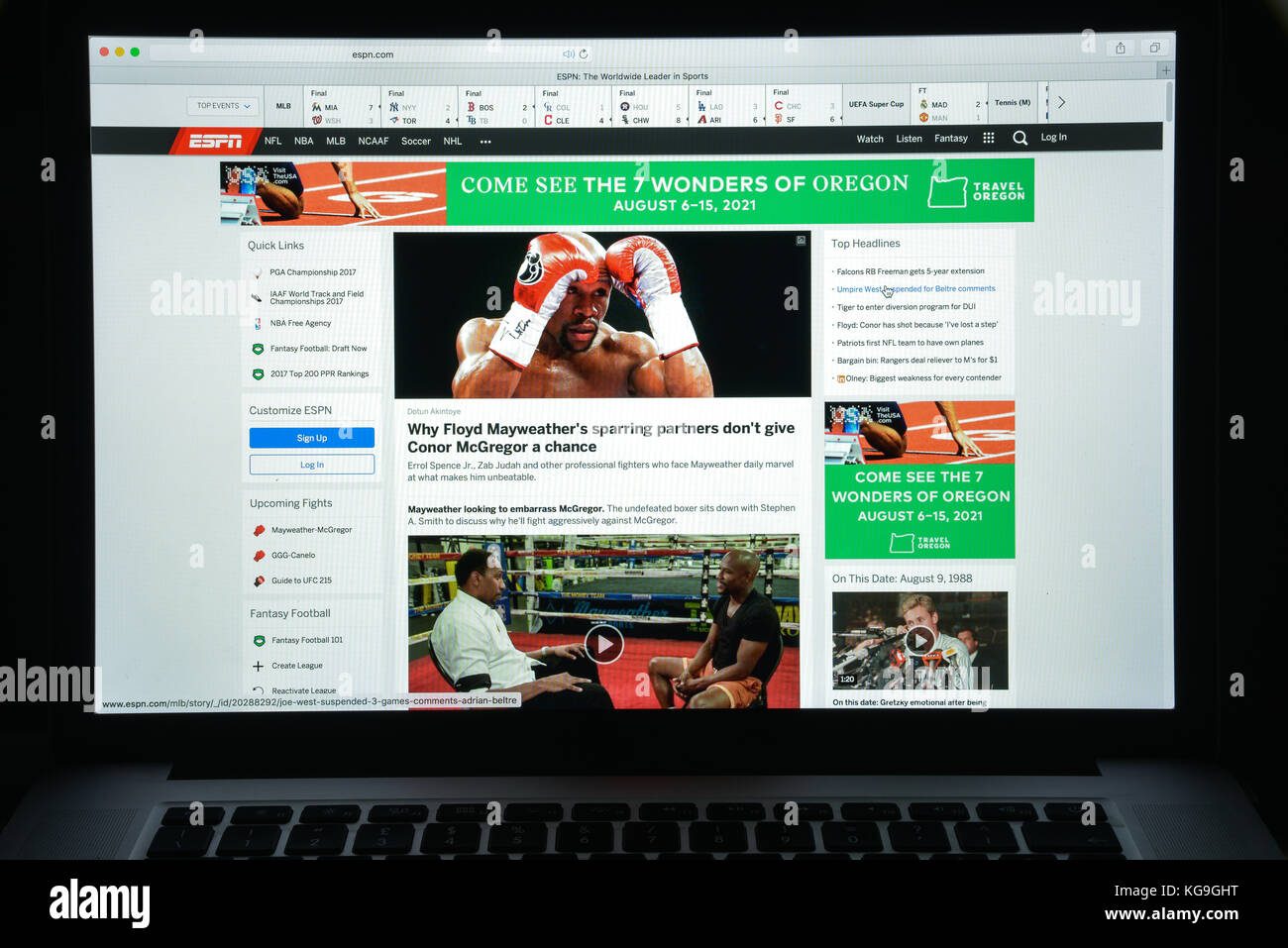 Sport clips logo hi-res stock photography and images - Alamy