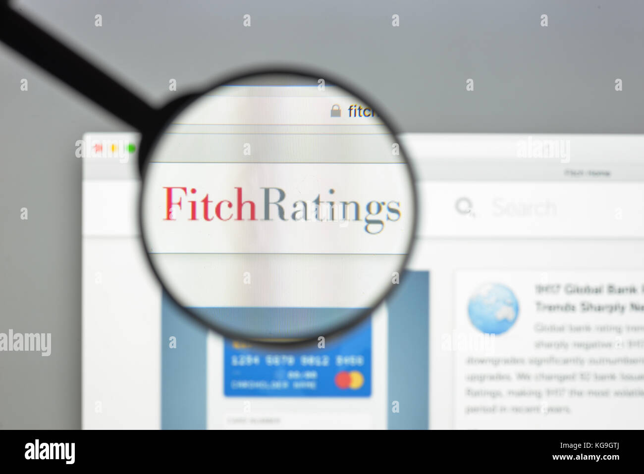 Big three credit rating agencies hi-res stock photography and images ...