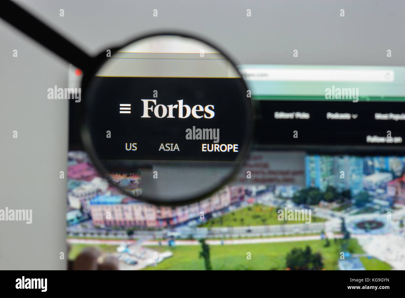 Forbes com logo hi-res stock photography and images - Alamy