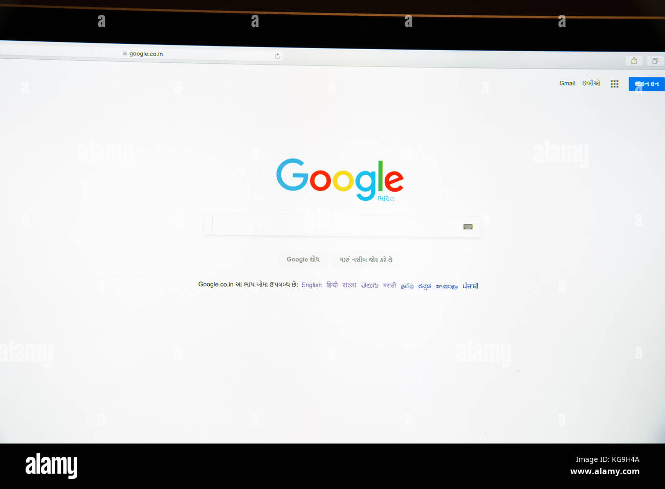 Google logo laptop hi-res stock photography and images - Alamy