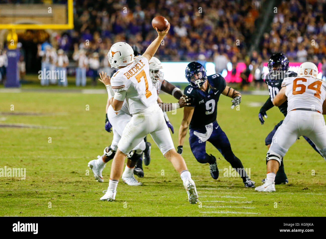 Fort Worth, Texas, USA. 4th Nov, 2017. University of Texas QB Shane ...