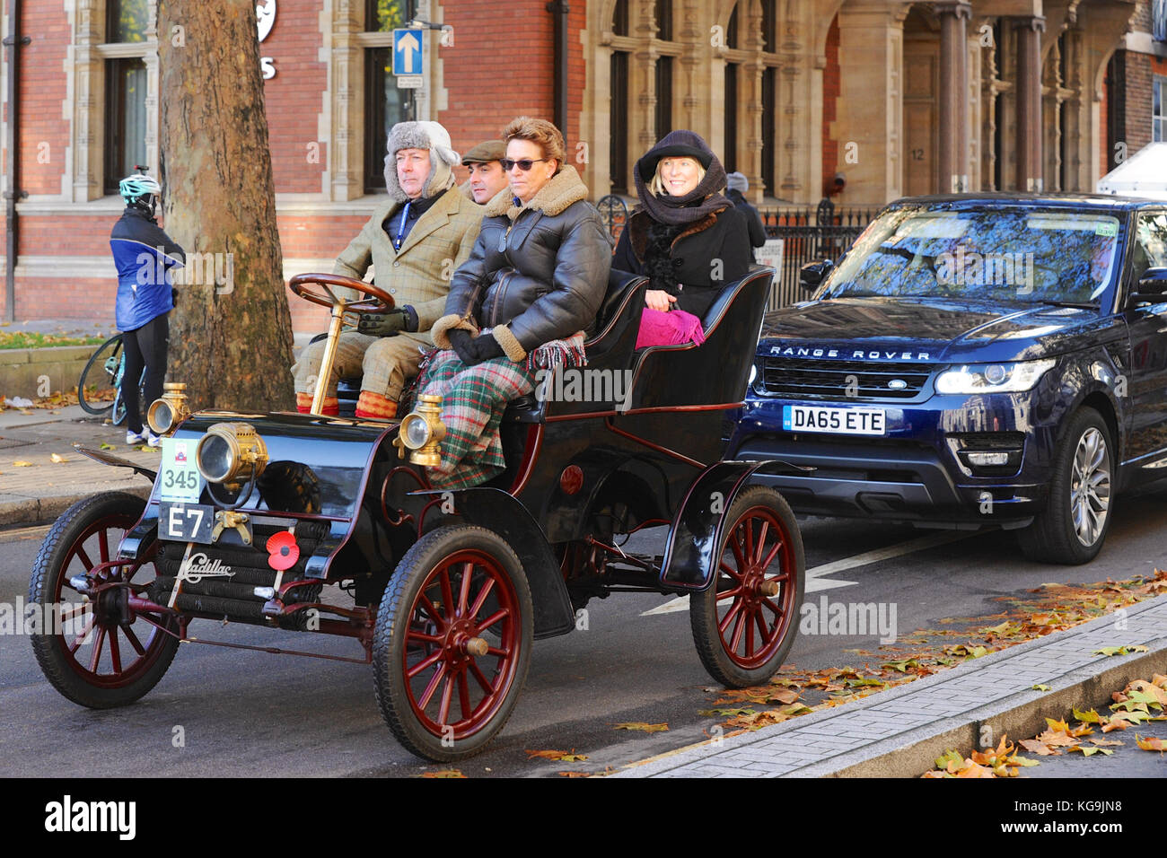 London, UK. 5th Nov, 2017. A 1904 Cadillac Tonneau (owner: Nigel ...