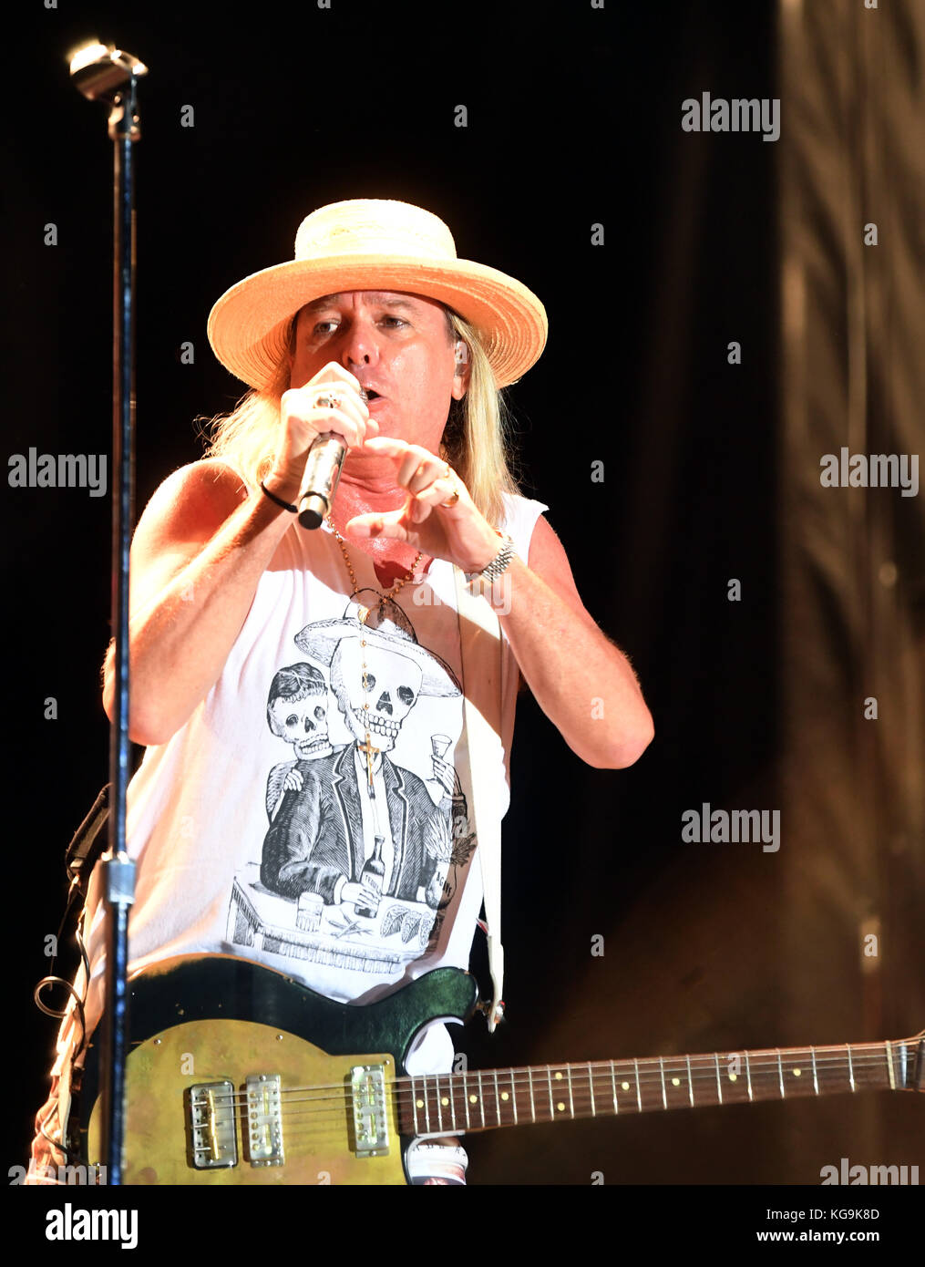 Pembroke Pines, Florida, USA. 04th Nov, 2017. Robin Zander of the band ...