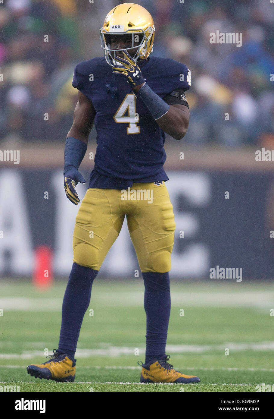 November 04, 2017: Notre Dame linebacker Te'von Coney (4) during NCAA ...
