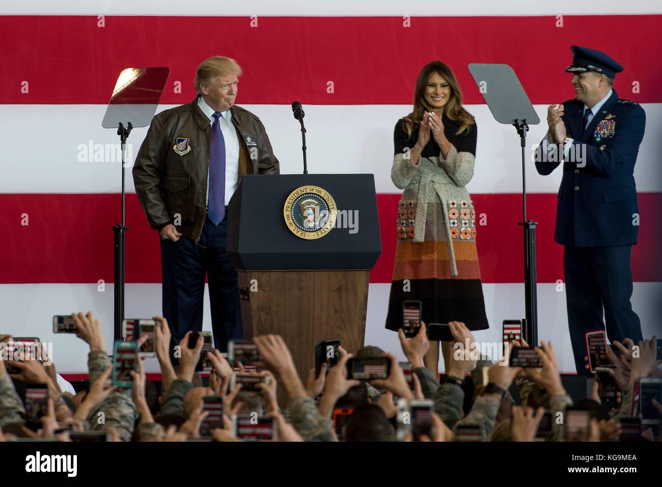 Usa air force pilot jacket hi-res stock photography and images - Alamy