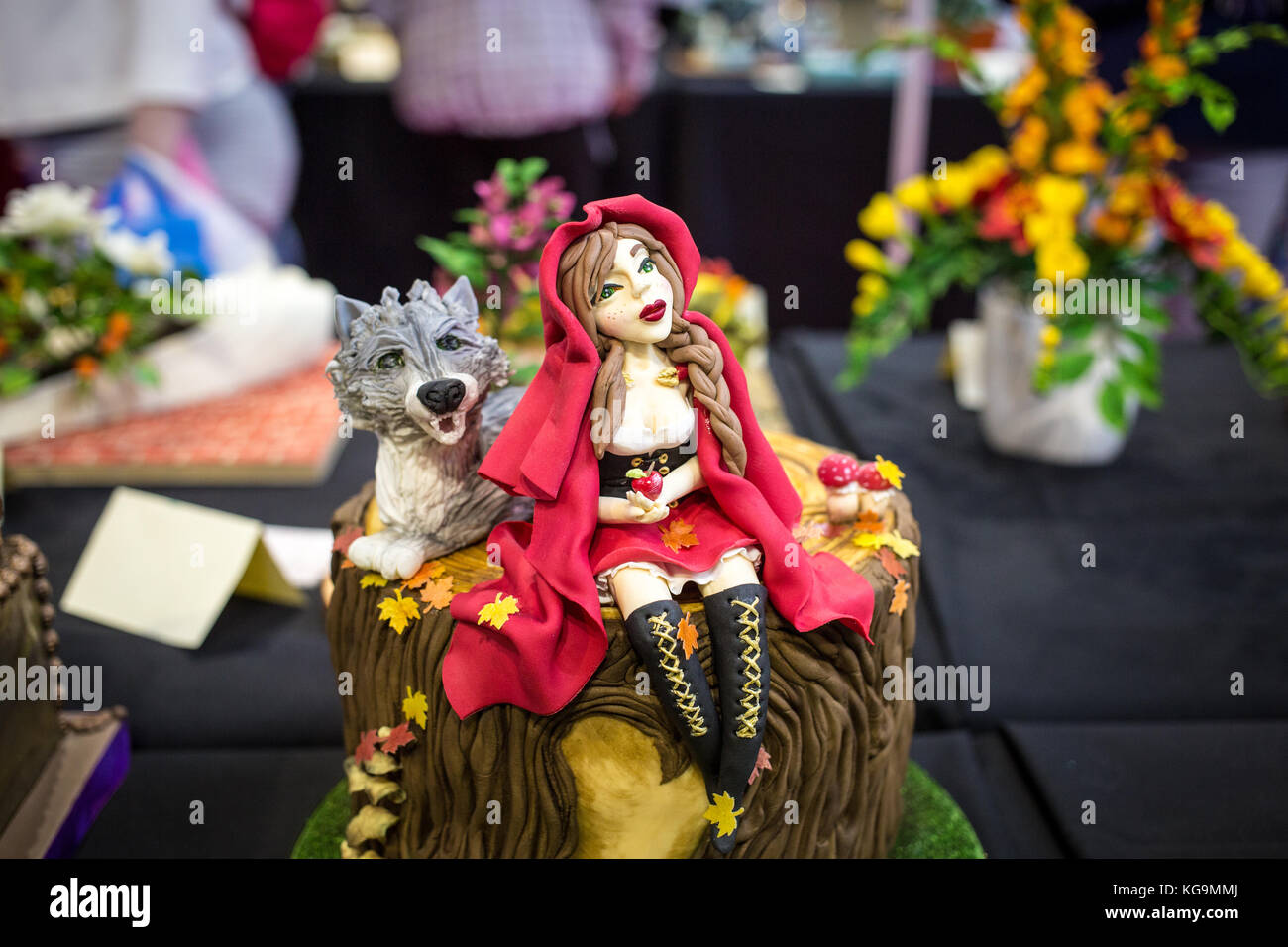 Birmingham, UK. 5th November, 2017. Little red riding hood cake at Cake ...