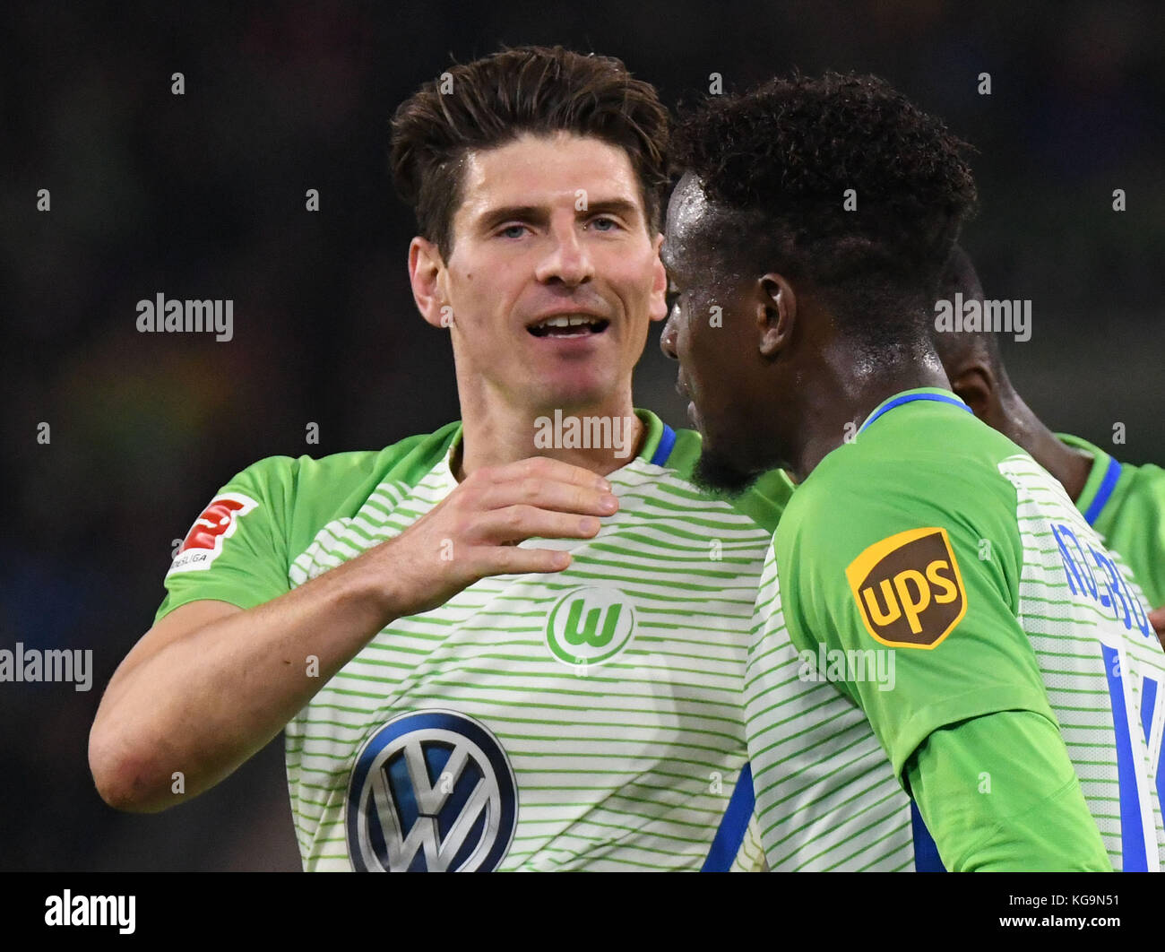Wolfsburg, Germany. 5th Nov, 2017. Wolfsburg's Mario Gomez celebrates ...