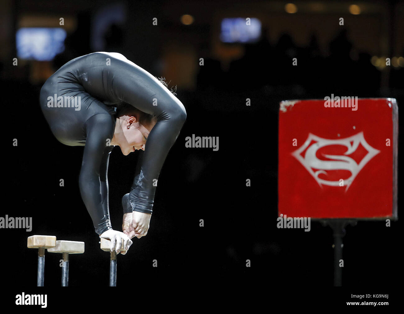 Denver, Colorado, USA. 4th Nov, 2017. Half time performer SOFIE DOSSI ...