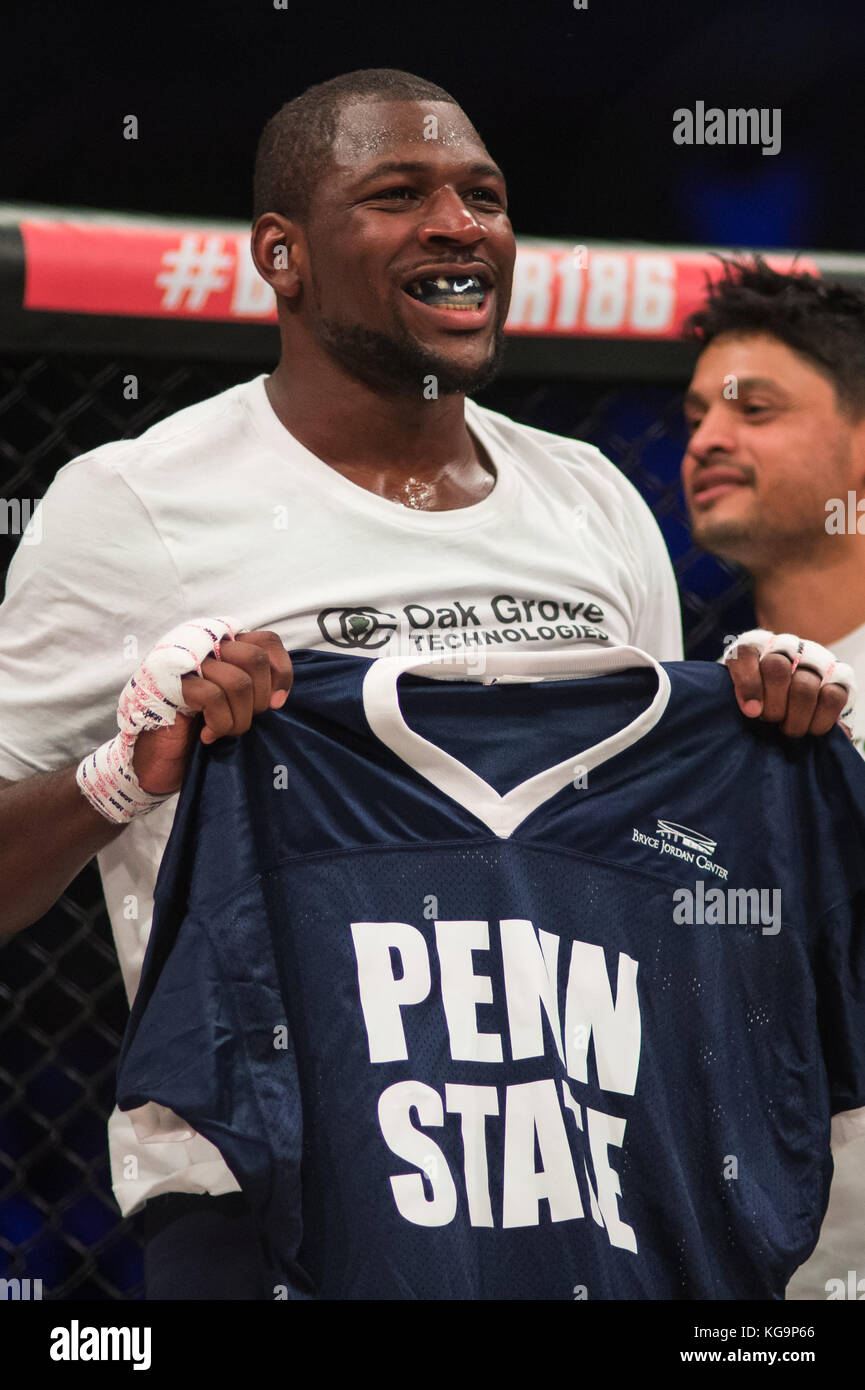 State College, Pennsylvania, USA. 3rd Nov, 2017. ED RUTH shows off a ...