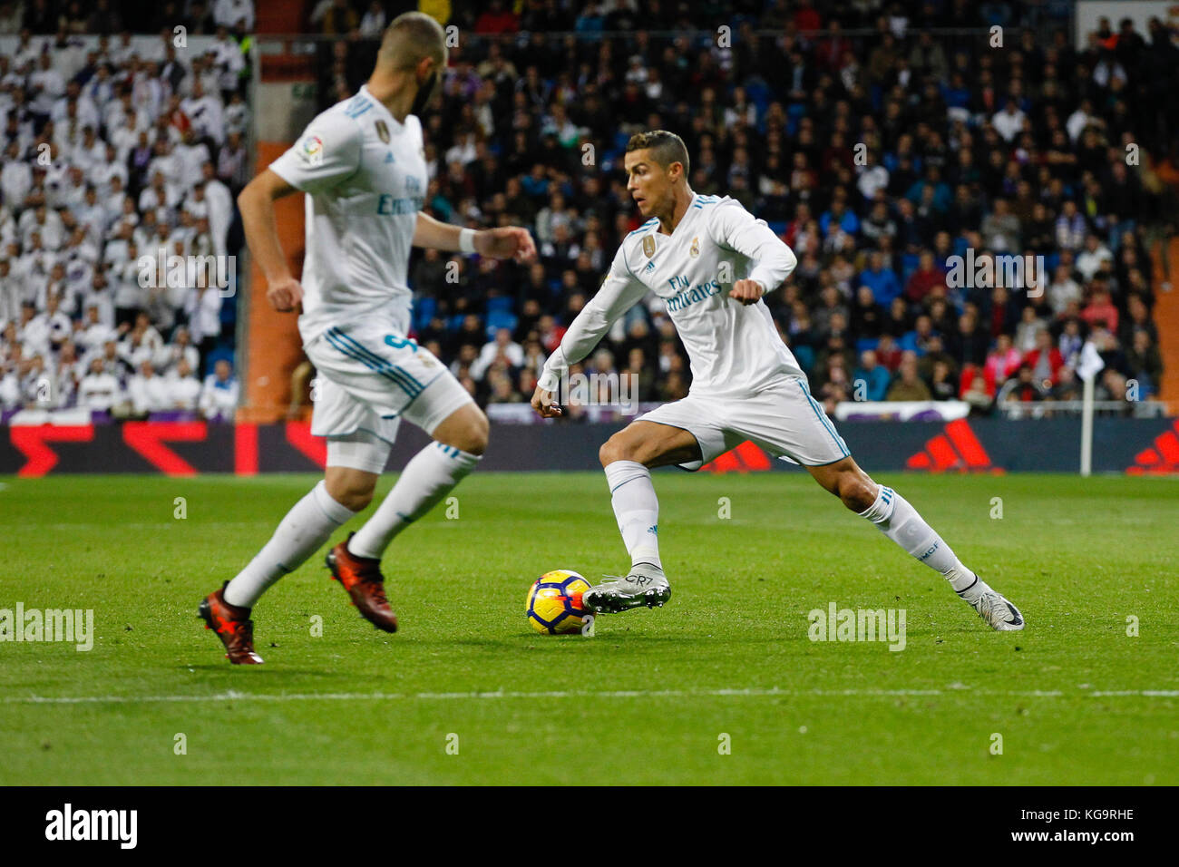 Karim benzema toni kroos hi-res stock photography and images - Alamy