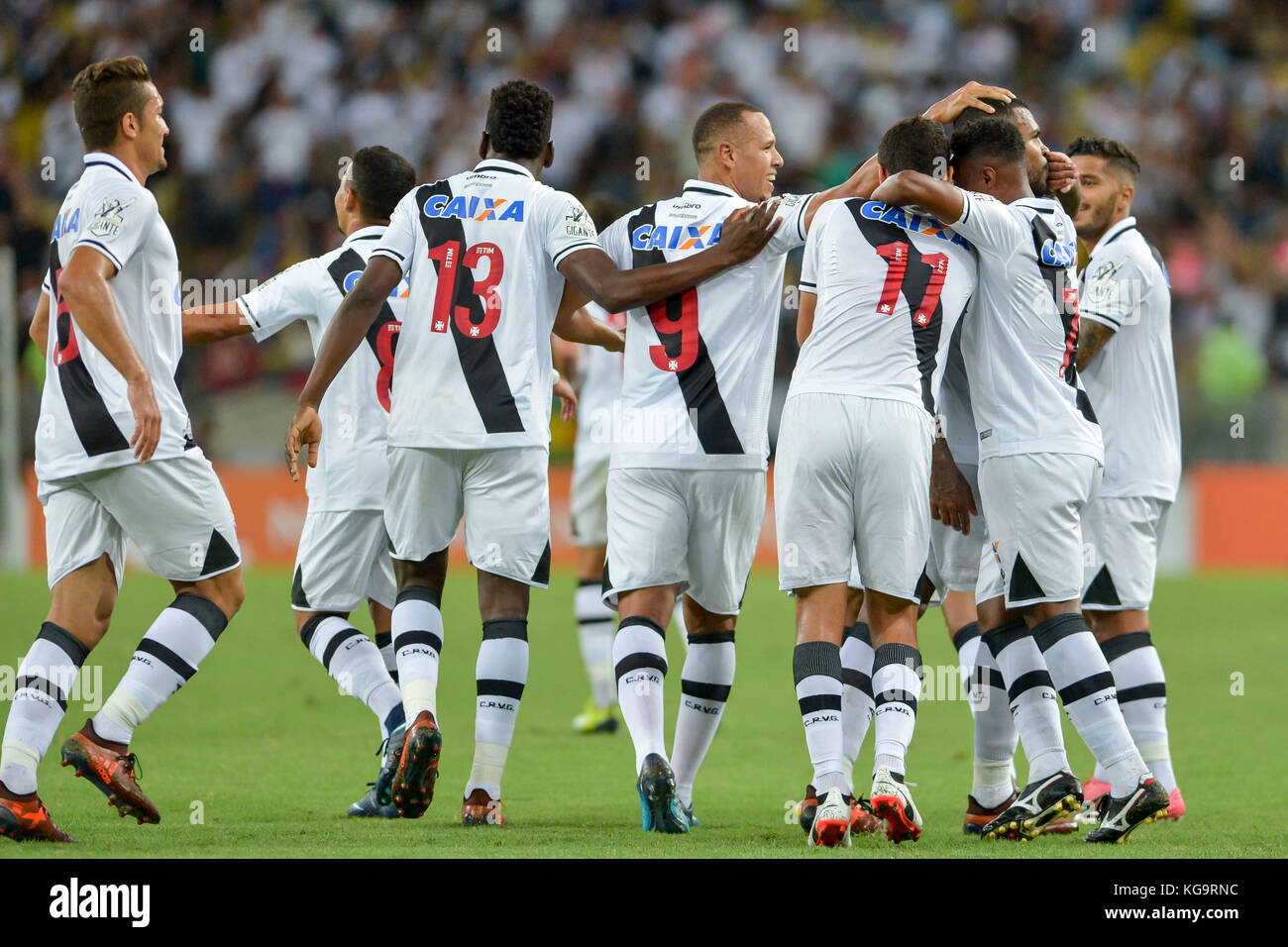 Rio De Janeiro, Brazil. 05th Nov, 2017. Breno celebrates goal during ...