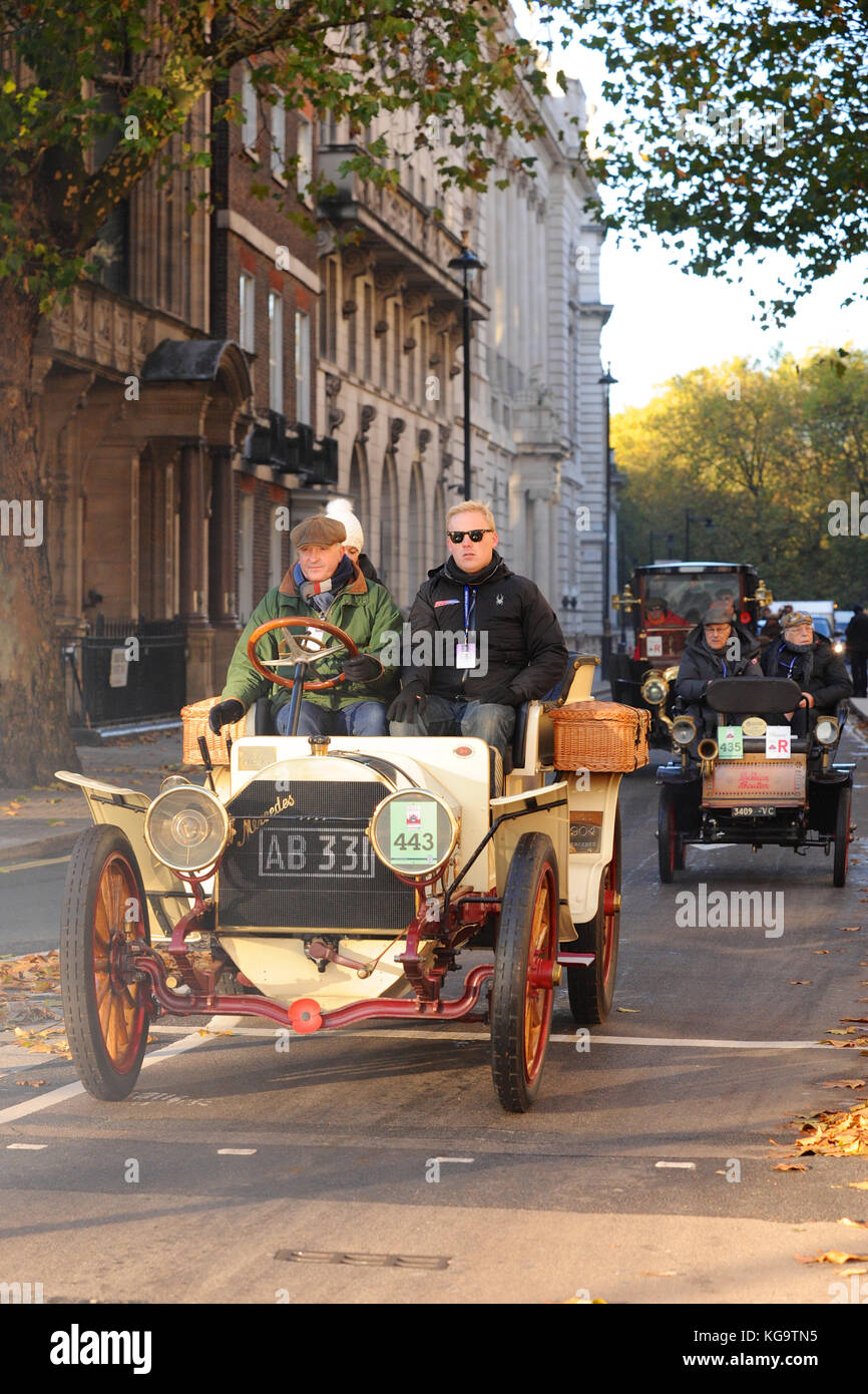 London, UK. 5th Nov, 2017. A 1904 Mercedes Racing Two-seater (owner ...