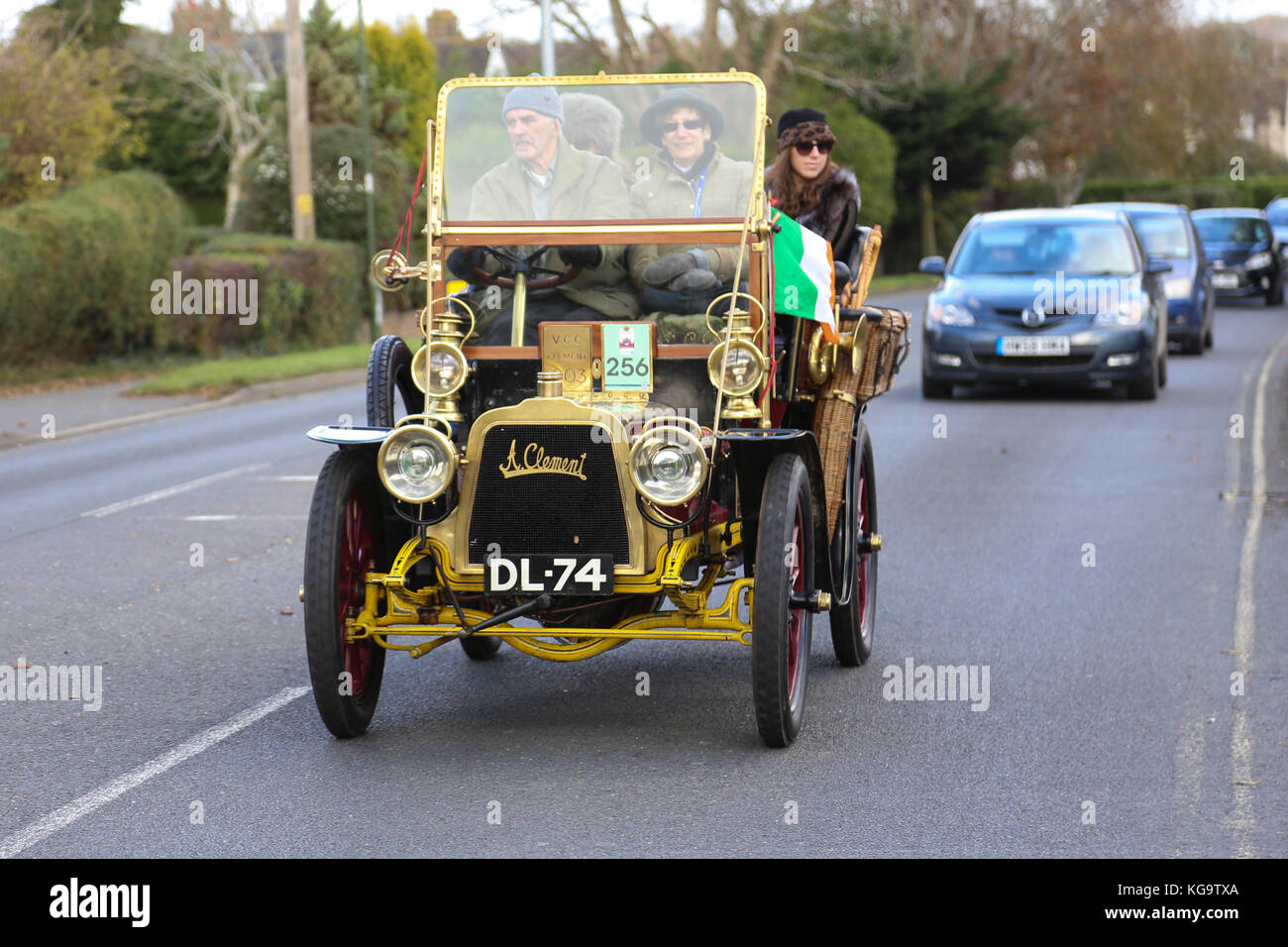 London, UK. 5th Nov, 2017. 1903 Clement Reg. No. DL 74 competes in the ...