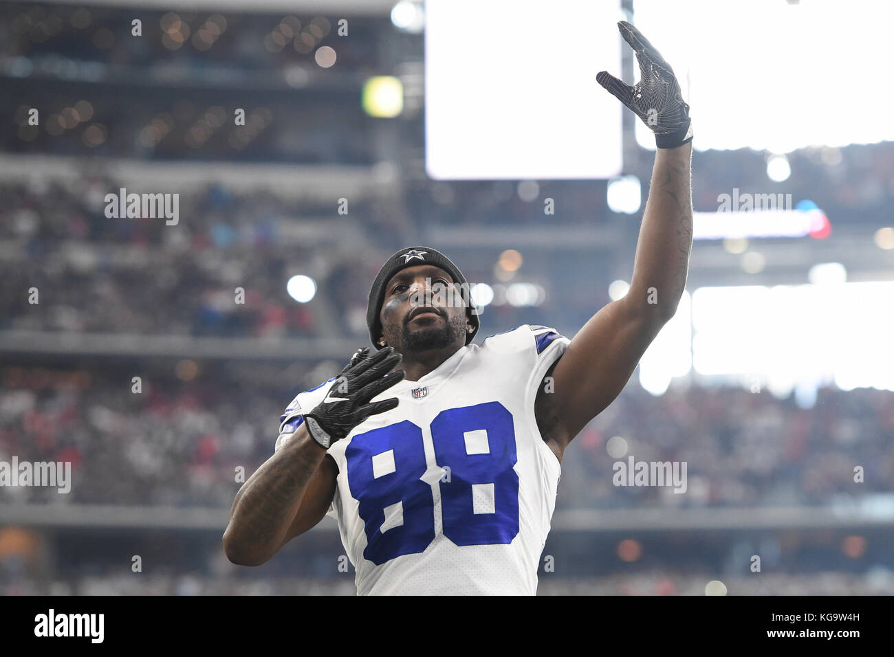 Arlington, Texas, USA. 5th Nov, 2017. Dallas Cowboys wide receiver Dez ...