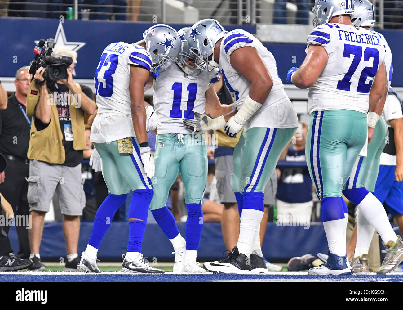 November 05, 2017: Dallas Cowboys wide receiver Cole Beasley #11 ...