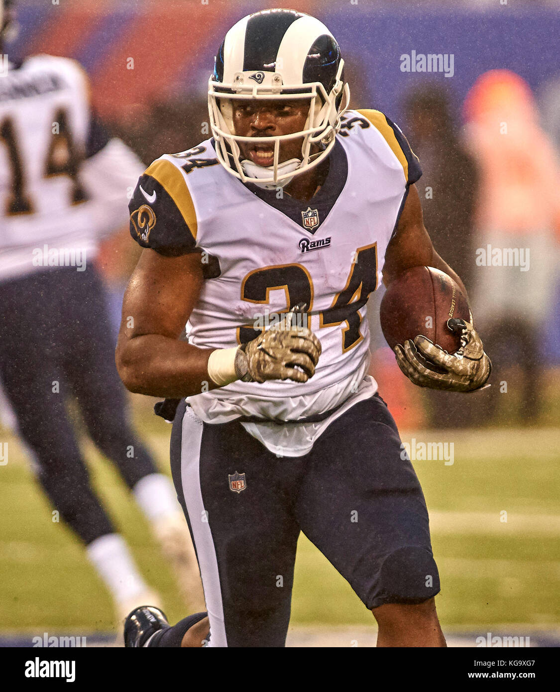 East Rutherford, New Jersey, USA. 5th Nov, 2017. Rams' running back ...