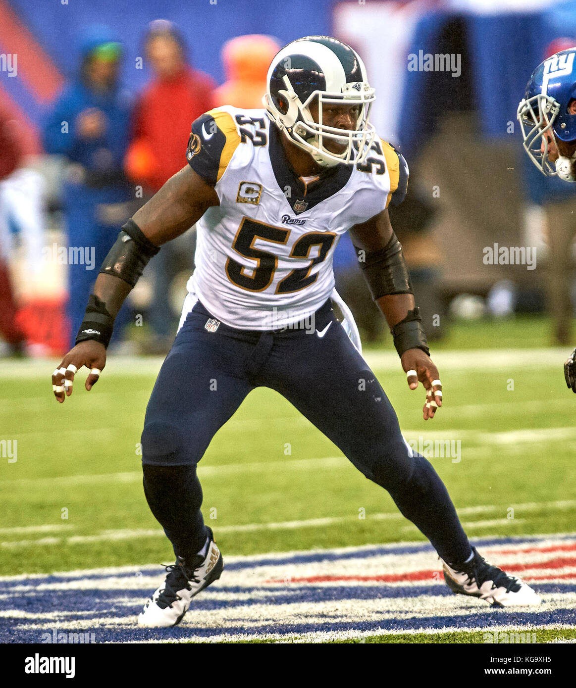 East Rutherford, New Jersey, USA. 5th Nov, 2017. Rams' linebacker Alec ...