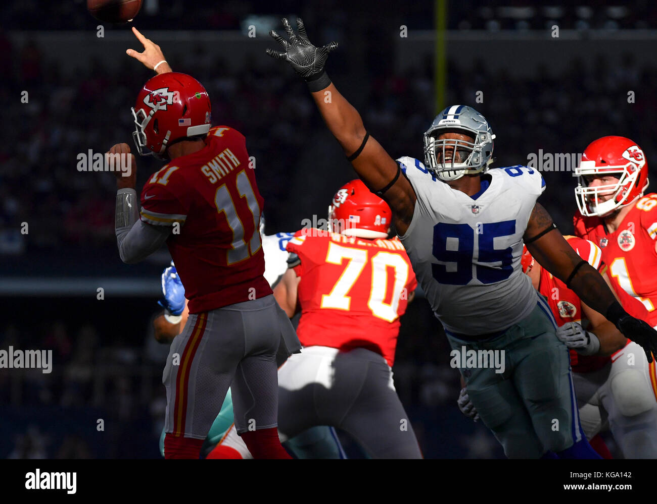 November 05, 2017: Dallas Cowboys defensive tackle David Irving #95 ...